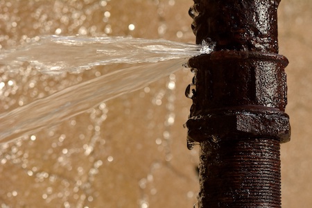 7 Symptoms of a Burst Pipe | M5 Plumbing Services Inc